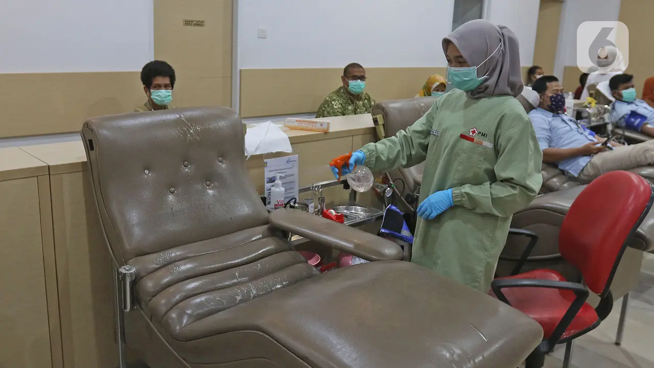 Stok Darah Langka Akibat COVID-19, Intip Langkah PMI DKI Jakarta ...