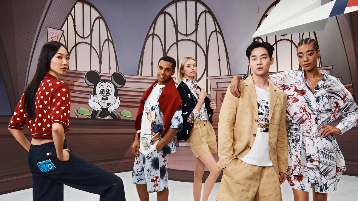 Gaya Preppy yang Playful dalam Koleksi Terbaru Disney x Tommy Hilfiger