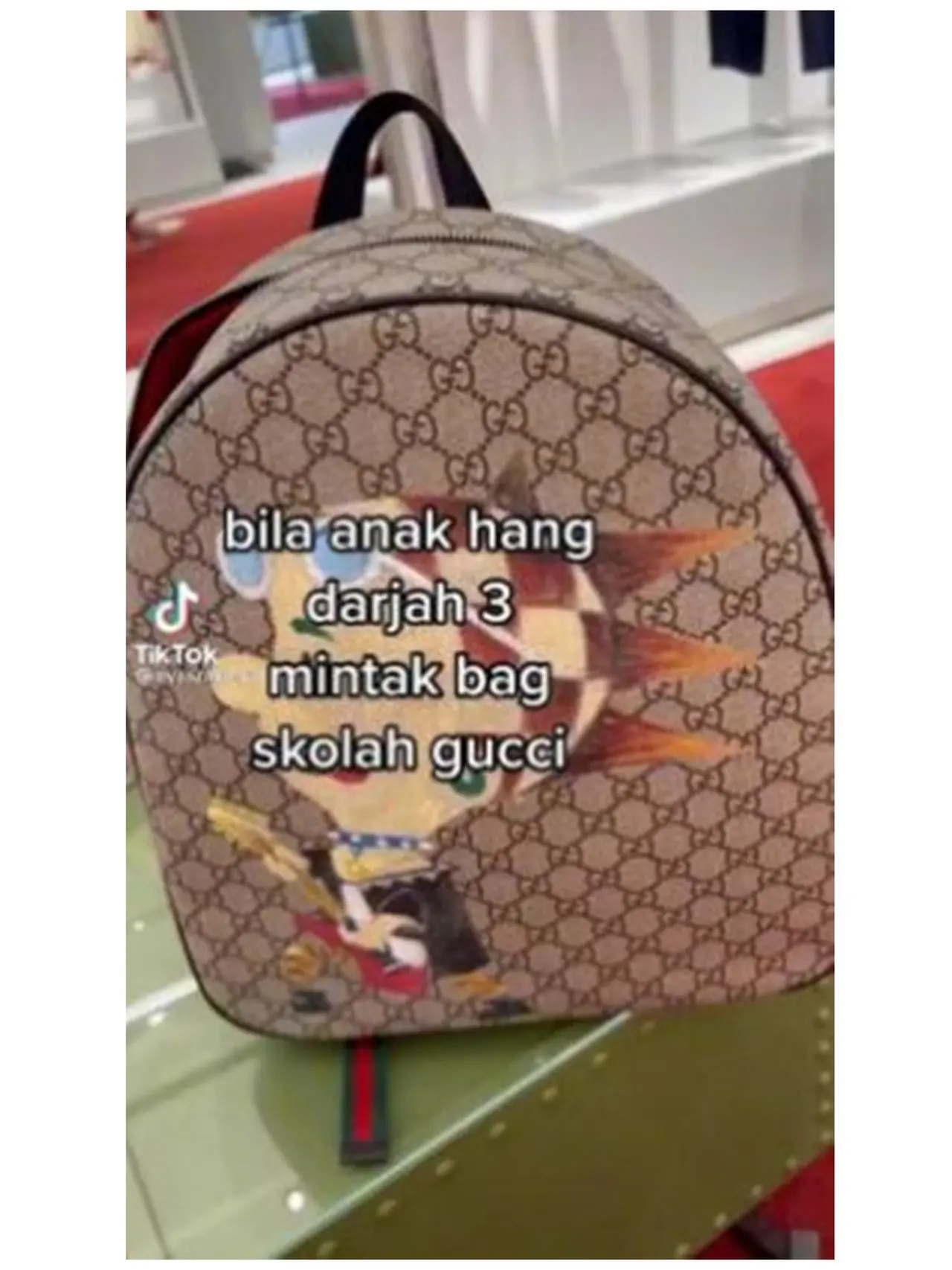 Ibu Ini Belikan Tas Gucci Rp 24 Juta untuk Anaknya Sekolah, Bikin ...