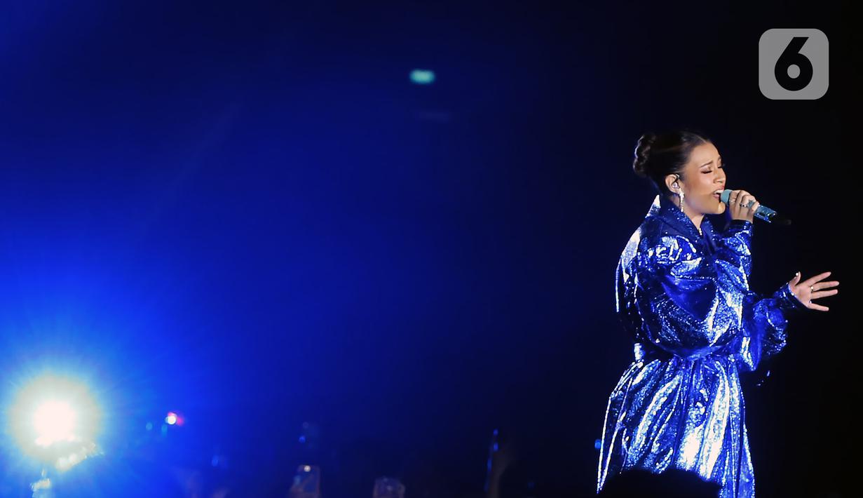 Cetak Sejarah, Raisa Jadi Penyanyi Perempuan Pertama yang Konser ...