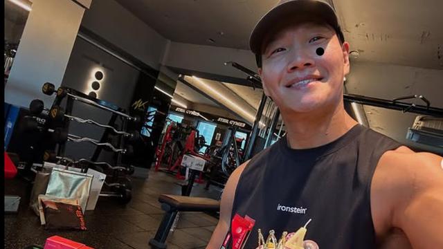 Kim Jong Kook Mengaku Nyaris Ditipu Saat Liburan di Dubai