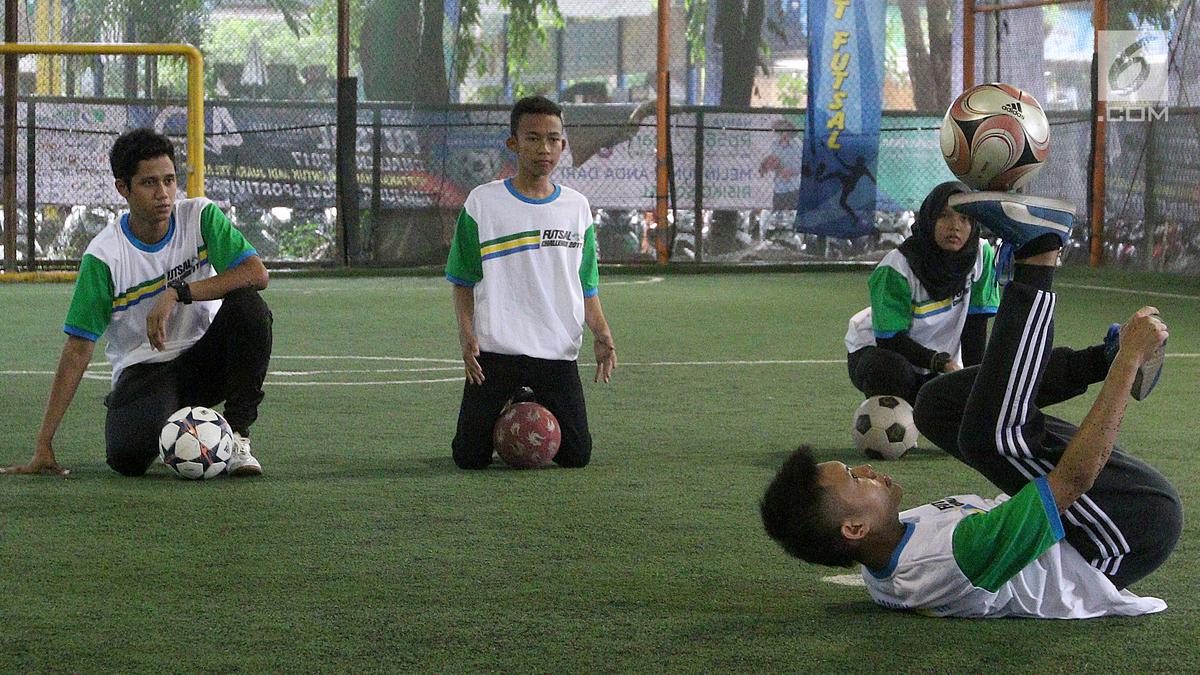 PHOTO: Aksi Freestyle Bola di Futsal Challenge 2017 - Foto Liputan6.com