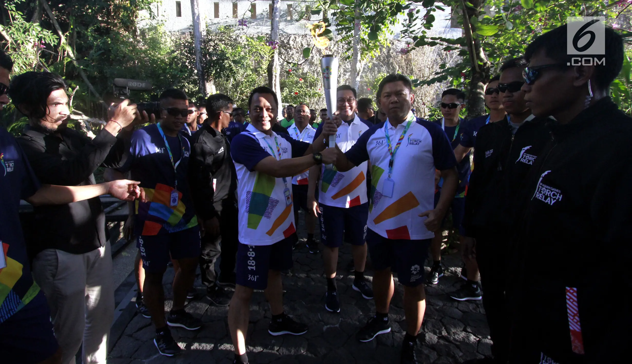FOTO: Semarak Pawai Obor Asian Games 2018 di Bali - Foto Liputan6.com