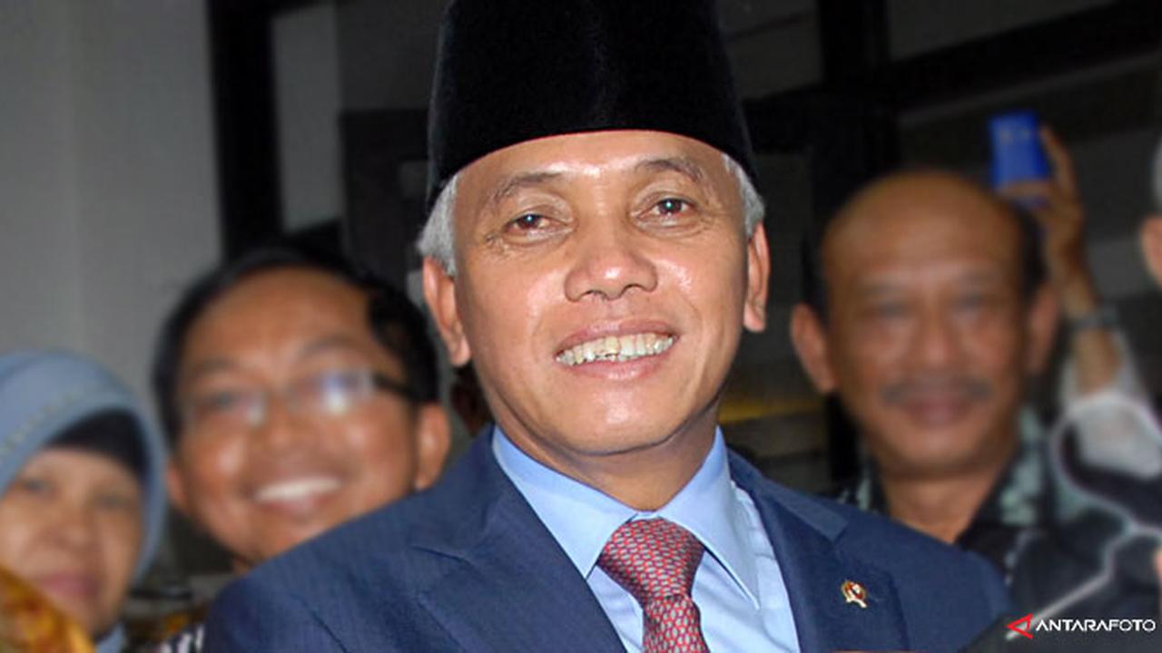 Hatta Usul Truk Kontainer Naik Kapal Roro Biar Lebih Irit