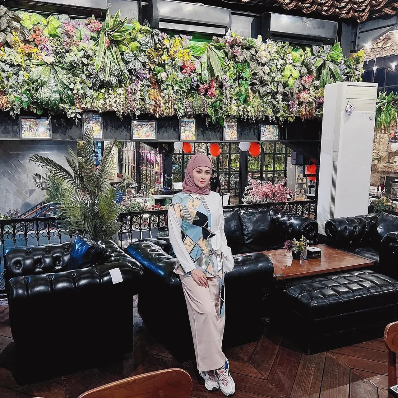 Akui Masih Belajar, Ini 6 Potret Ratu Dewi Imasy 'Dari Jendela SMP ...