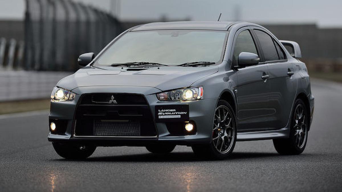 Detail Interior Modern Lancer Evo Final Edition - Galeri Otosia.com