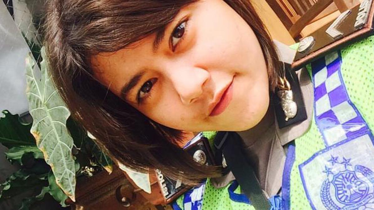 Top 3: Fakta di Balik Foto Polwan Tidur di Minimarket - News Liputan6.com