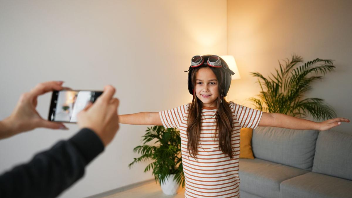 Mengenal Fenomena Sharenting, Bahaya di Balik Kebiasaan Orangtua Pamer Anak di Medsos