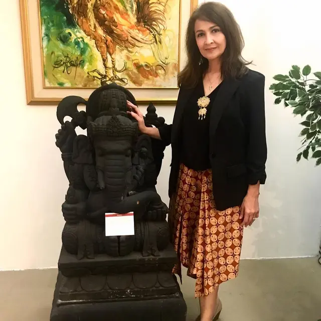 7 Potret Terbaru Shirley Malinton, Eks Gadis Warkop DKI yang Pensiunan ...