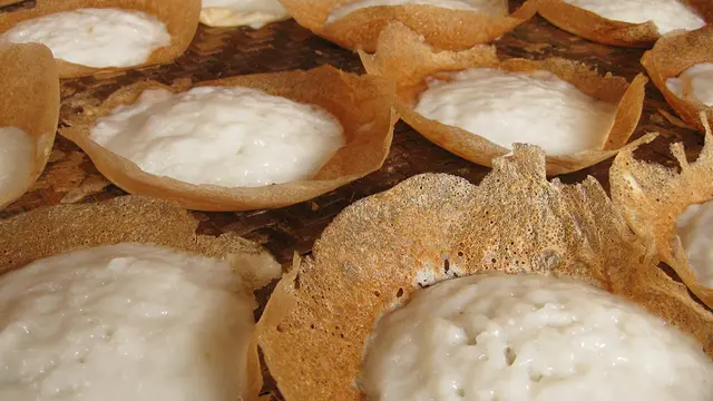 7 Cara Membuat Serabi Berbagai Rasa yang Enak dan Lembut - Hot Liputan6.com