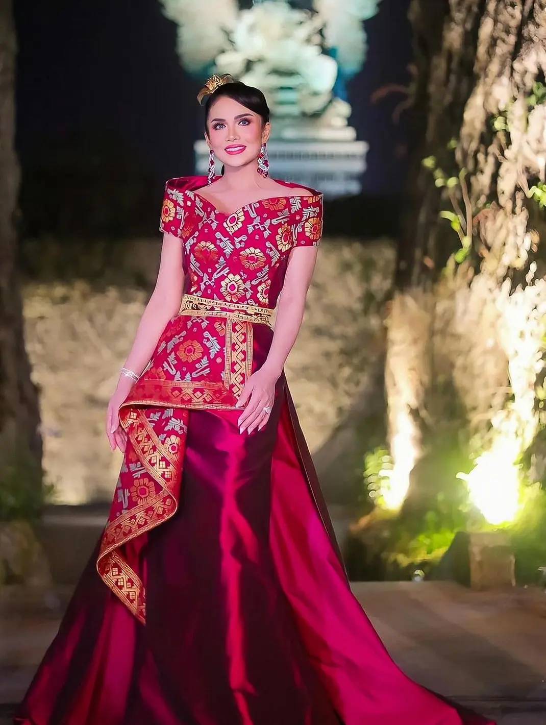6 Pesona Anggun Tiga Diva Indonesia Kris Dayanti, Ruth Sahanaya, dan ...