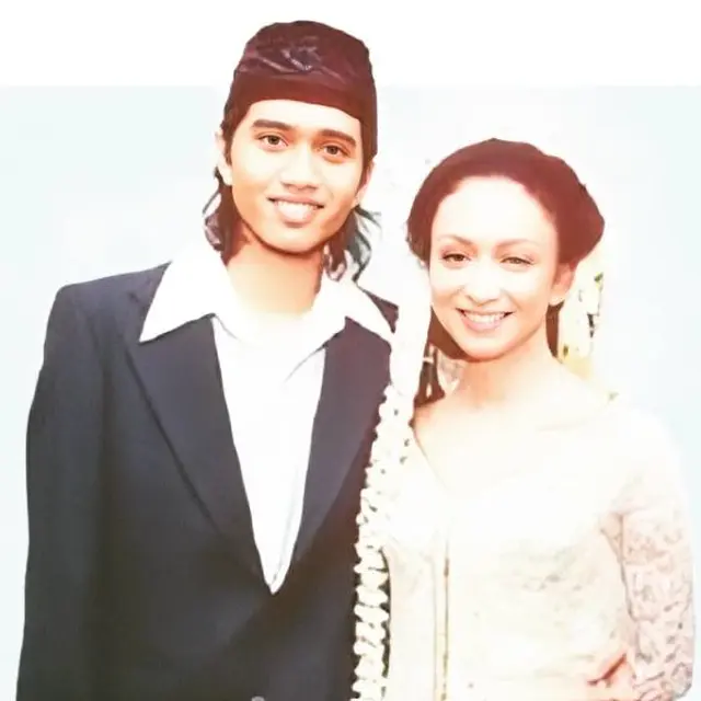 6 Potret Lawas Pernikahan Duta dan Eross Candra Sheila On 7, Digelar Sederhana - Hot Liputan6.com