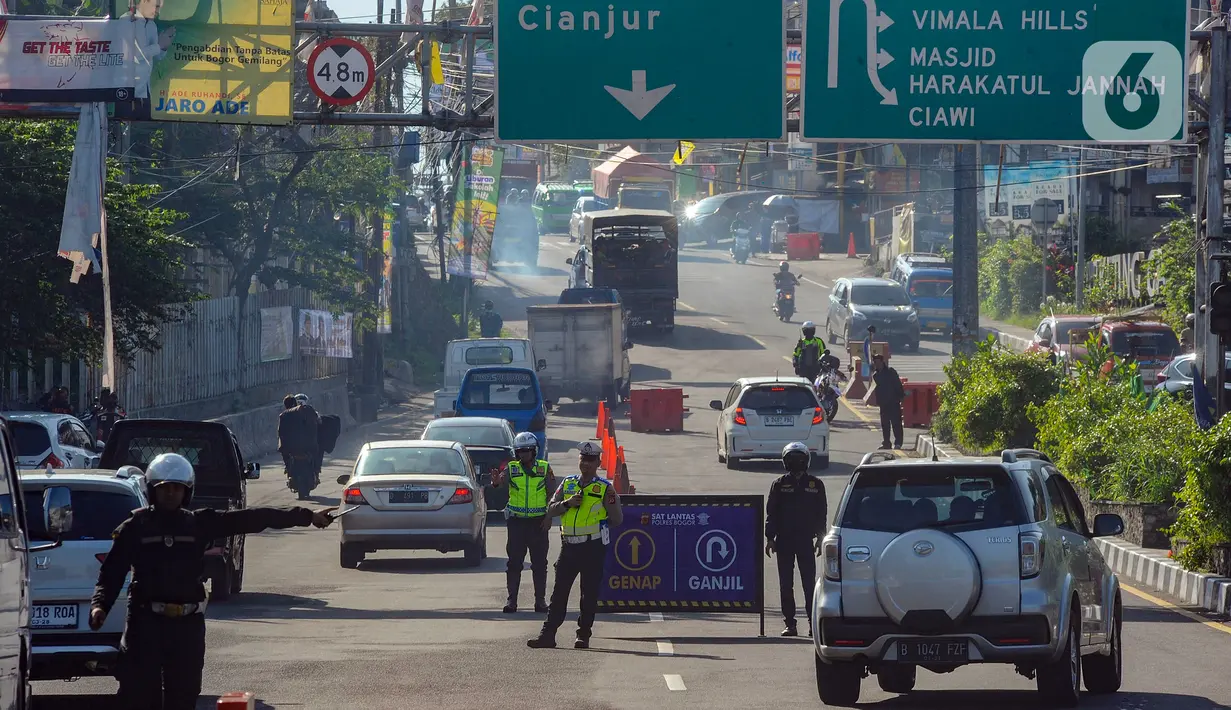 Libur Idul Adha, Sistem Ganjil Genap Diberlakukan di Jalur Puncak Bogor - Foto Liputan6.com