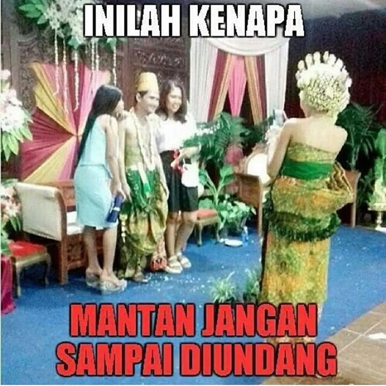 7 Potret Nyeleneh Kalau Undang Mantan di Pernikahan Ini Bikin Geleng ...