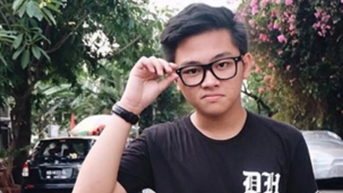 Aldi CJR Nikmati Pergantian Tahun Bersama Keluarga - Entertainment ...