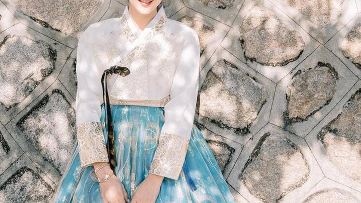 Cantiknya Seleb Indonesia saat Kenakan Hanbok Korea, Bak Putri-putri Raja