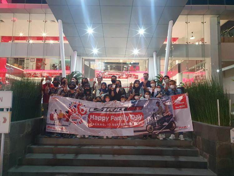 Malam Mingguan Seru Keluarga Pemilik Honda Vario 125 Bareng MPM Honda ...