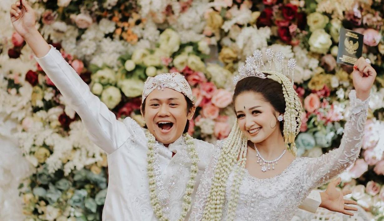 Pesona Sehnaz Nabiila Mantu Epy Kusnandar, Paras Cantiknya Bikin ...