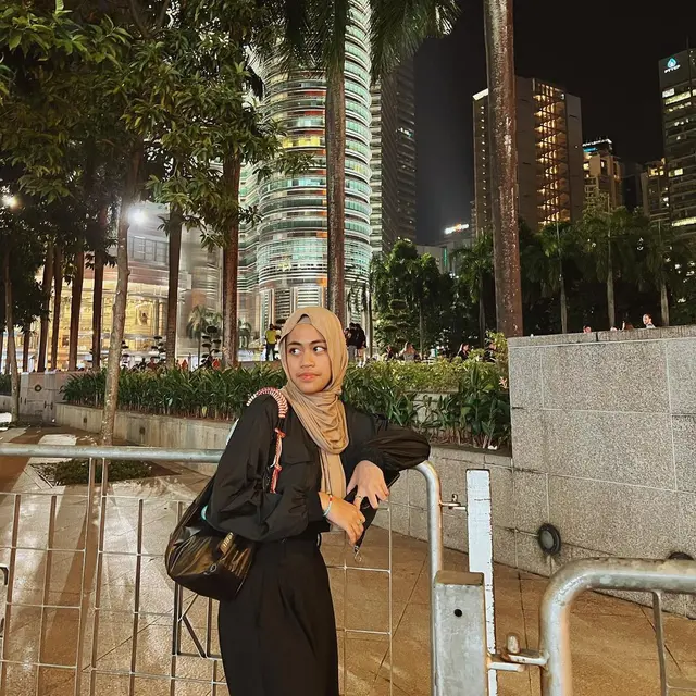 Intip 6 Momen Ayla Azuhro, Anak Ketiga Umi Pipik yang Dekat Banget dengan Adiba Khanza - Hot ...