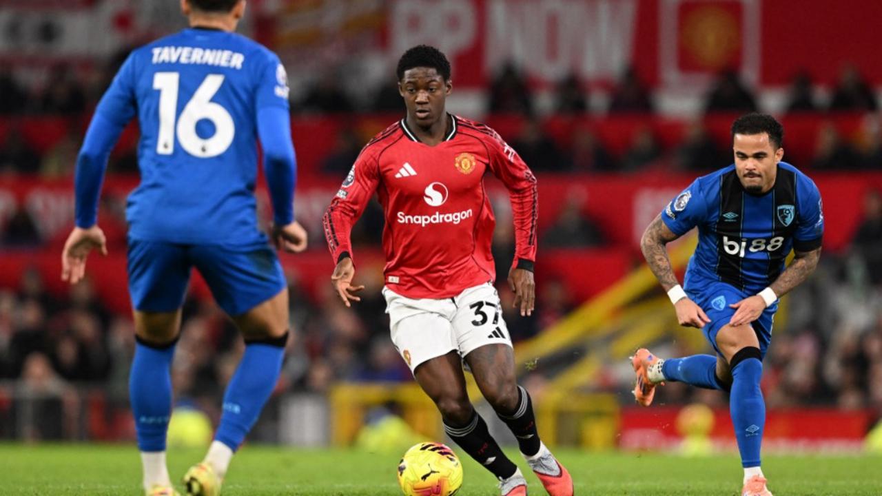 Kobbie Mainoo Batal Cabut dari Man United ke Napoli, Ini Penyebabnya