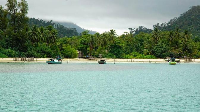 Sail Selat Karimata Gunakan Pelabuhan Mengambang dari Cimahi - Bisnis ...