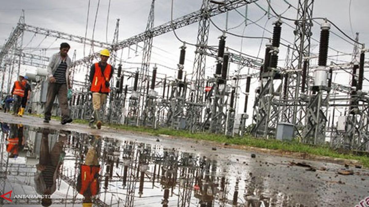 Rupiah Terpuruk, PLN Rugi Rp 29 Triliun pada 2013 - Bisnis Liputan6.com