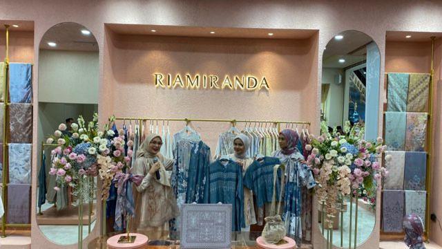Ria Miranda Resmikan Store Offline Terbarunya Jelang Hari Raya Idul ...