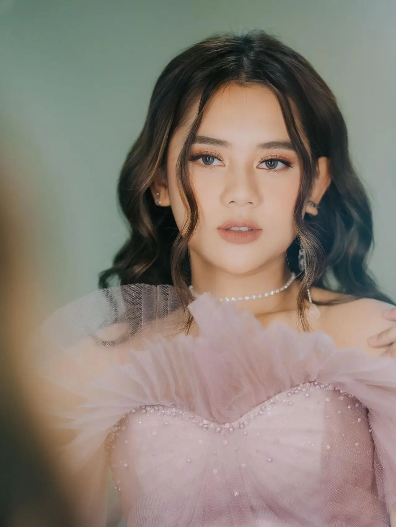 Ziva Magnolya Merasa Jadi Diri Sendiri Versi Terbaik Pakai Makeup ...