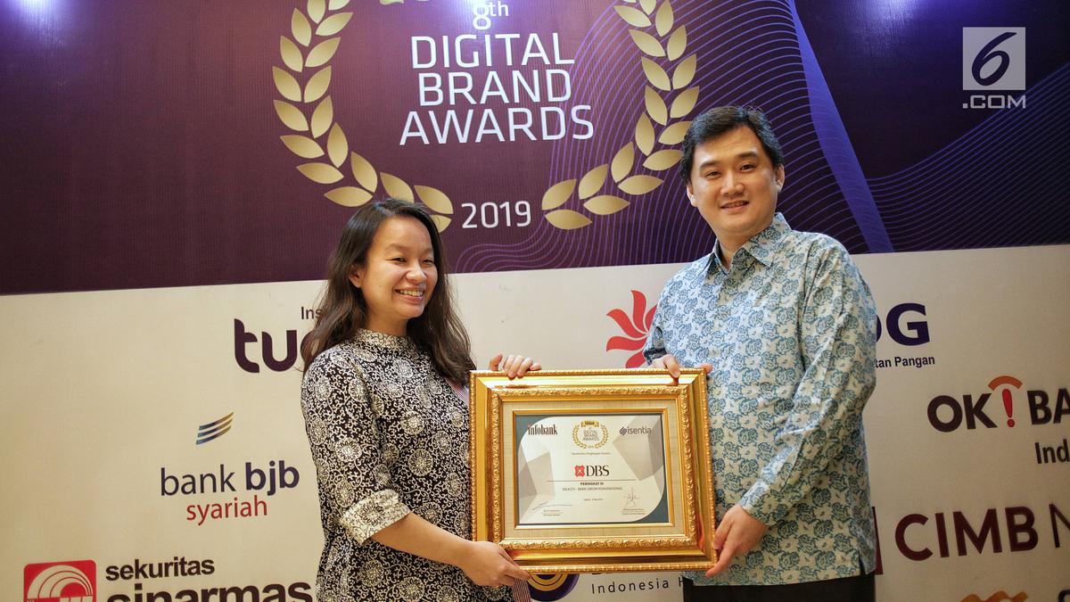 FOTO: Bank DBS Terima Penghargaan The 8th Digital Brand Awards 2019 ...
