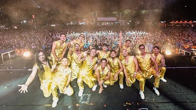 The Prediksi Pamer Foto Bareng Para Istri Usai Manggung di ...