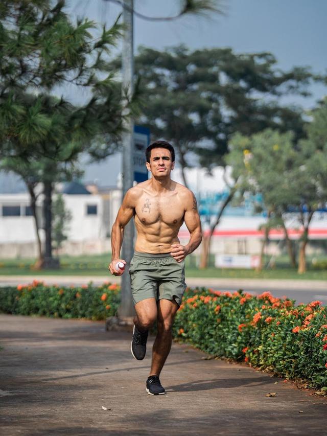 6 Potret Danar Guritno, Adik Wulan Guritno yang Jarang Terekspos - Hot ...