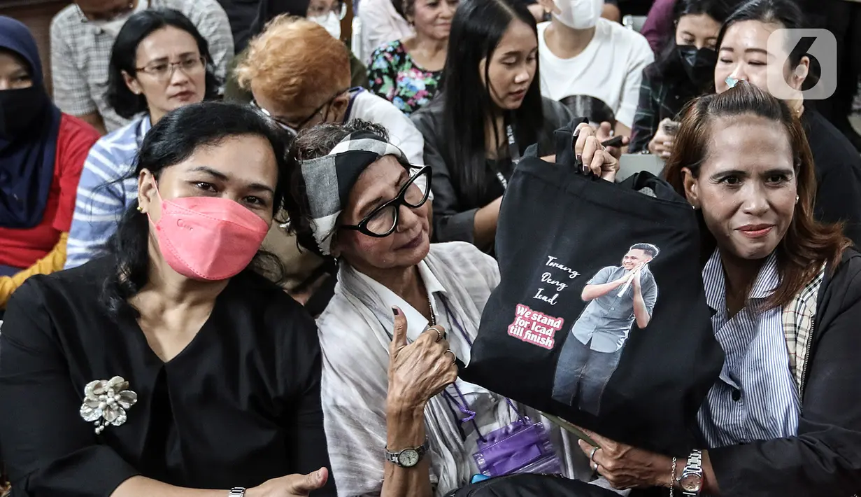 Reaksi Pendukung Bharada E di Sidang Tuntutan Kasus Pembunuhan Brigadir ...