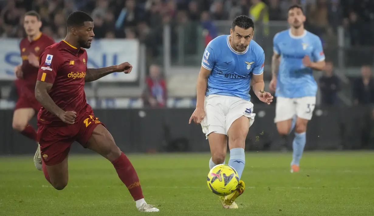 Drama Tiga Kartu Merah Hiasi Kemenangan Lazio Atas Roma - Foto Liputan6.com