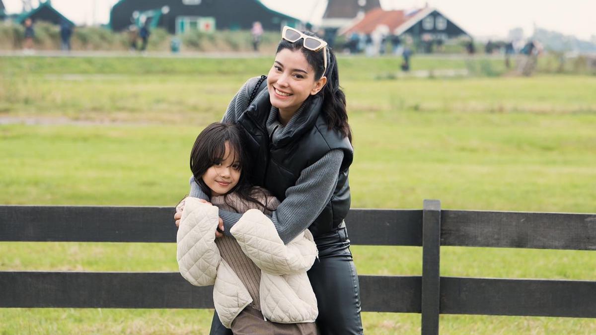 Potret Kedekatan Medina Dina dan Gempi, Penuh Kehangatan Bak Ibu Anak ...