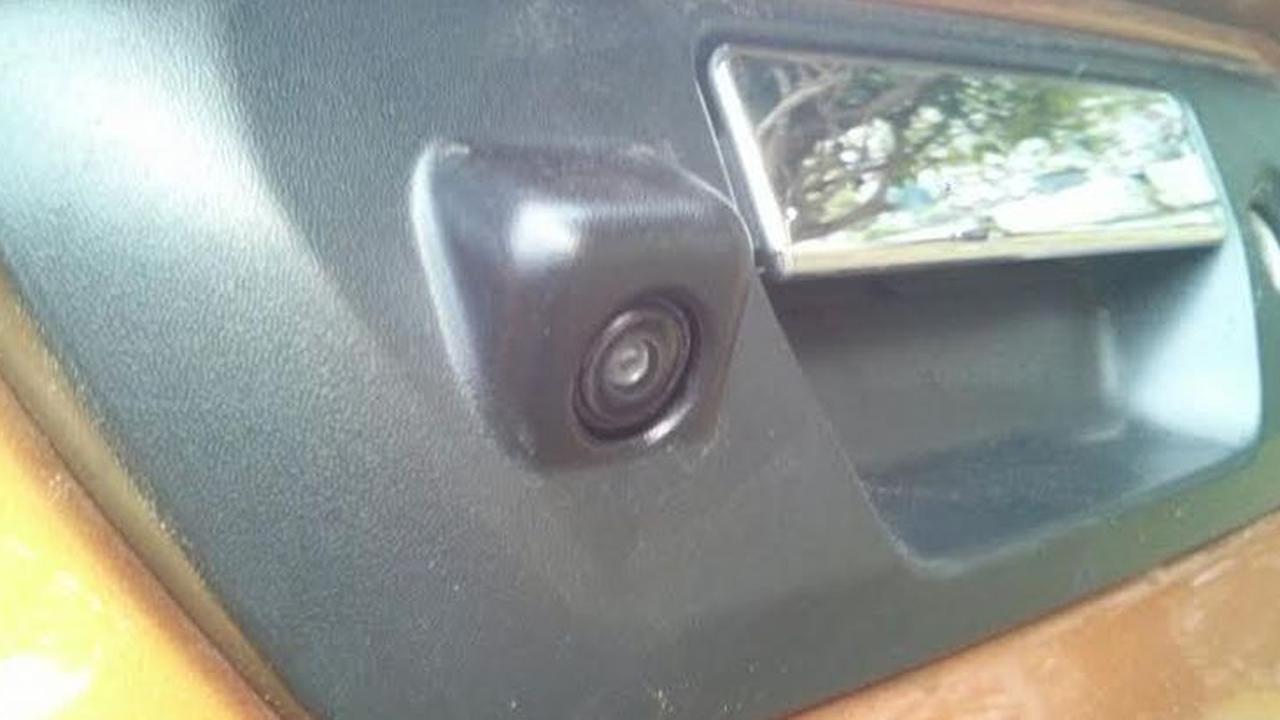 Tips Merawat Kamera dan Sensor Parkir Mobil agar Tetap Optimal
