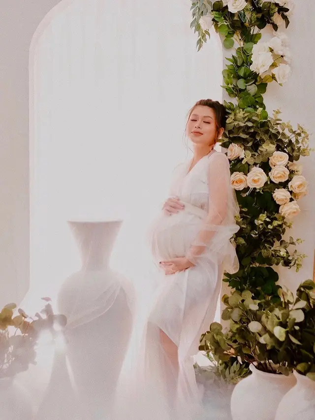 Nantikan Buah Hati, Ini 7 Maternity Shoot Istri Reza Alisyahbana - Hot Liputan6.com