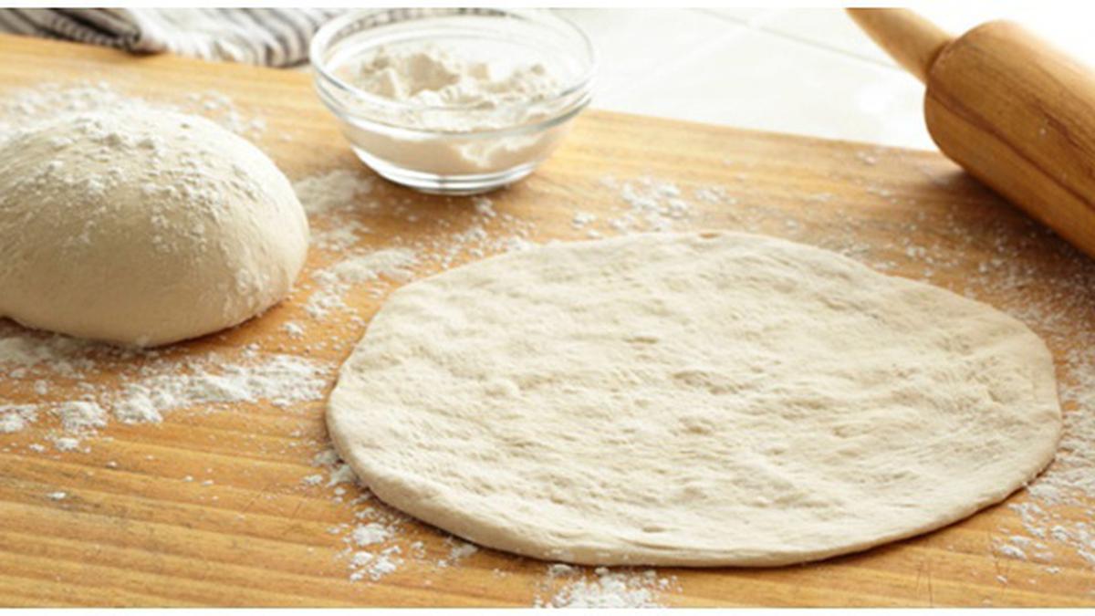 Tips Menguleni Adonan Roti Pizza Agar Lembut