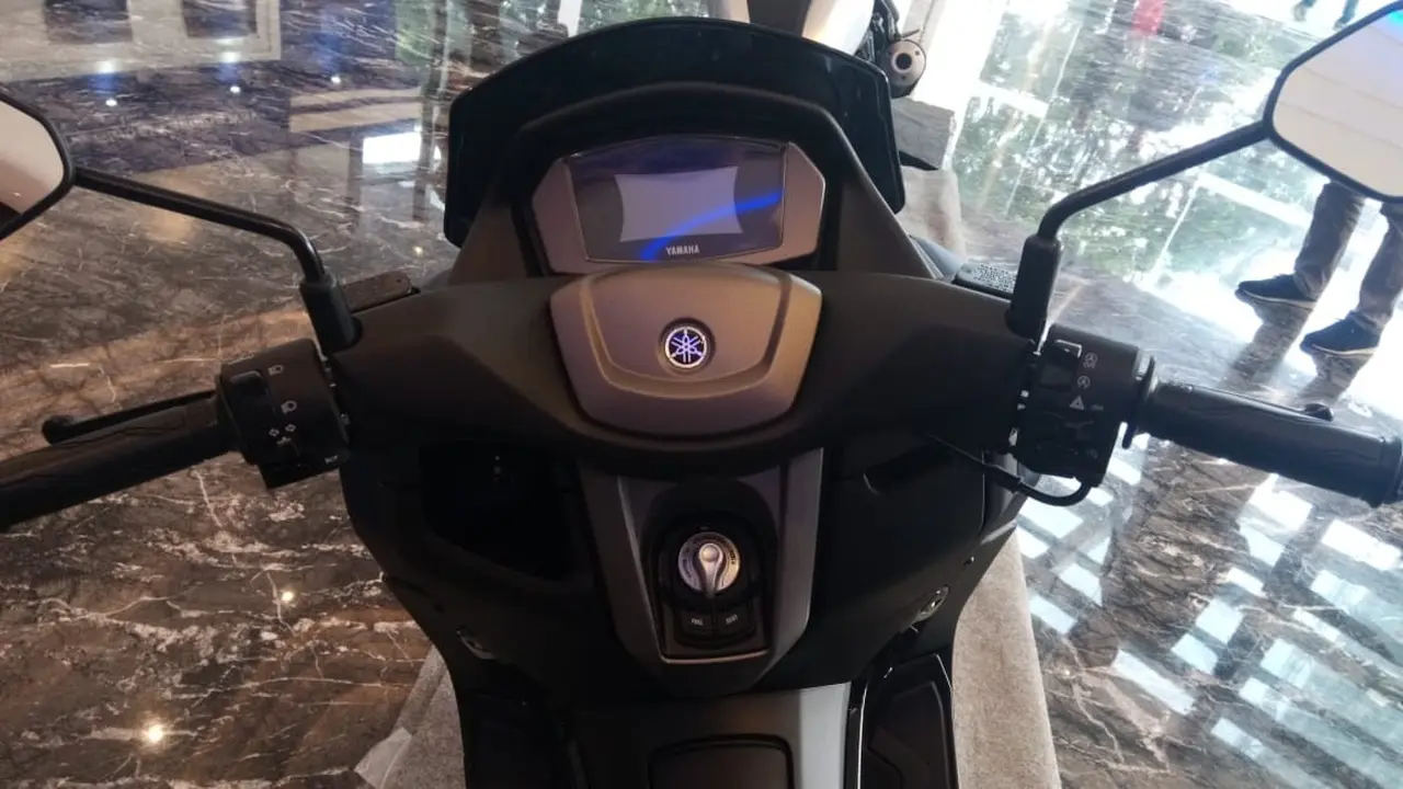 Galeri Foto Yamaha NMax 2020, Apa Saja yang Baru? - Otomotif Liputan6.com