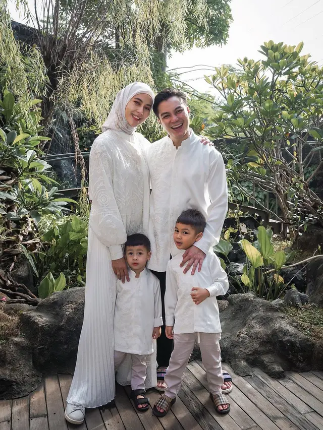 Siapa Nama Asli Istri Baim Wong? Mengenal Sosok Paula Verhoeven - Feeds ...