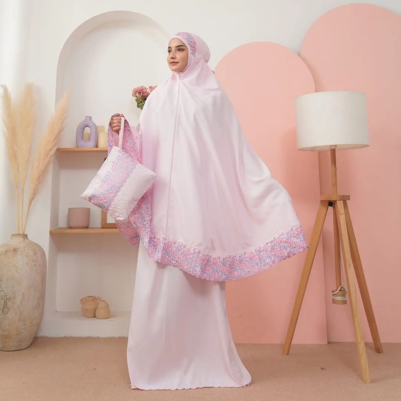 6 Mukena Bordir yang Mewah dan Elegan, Ada Beragam Warna dan Motif ...