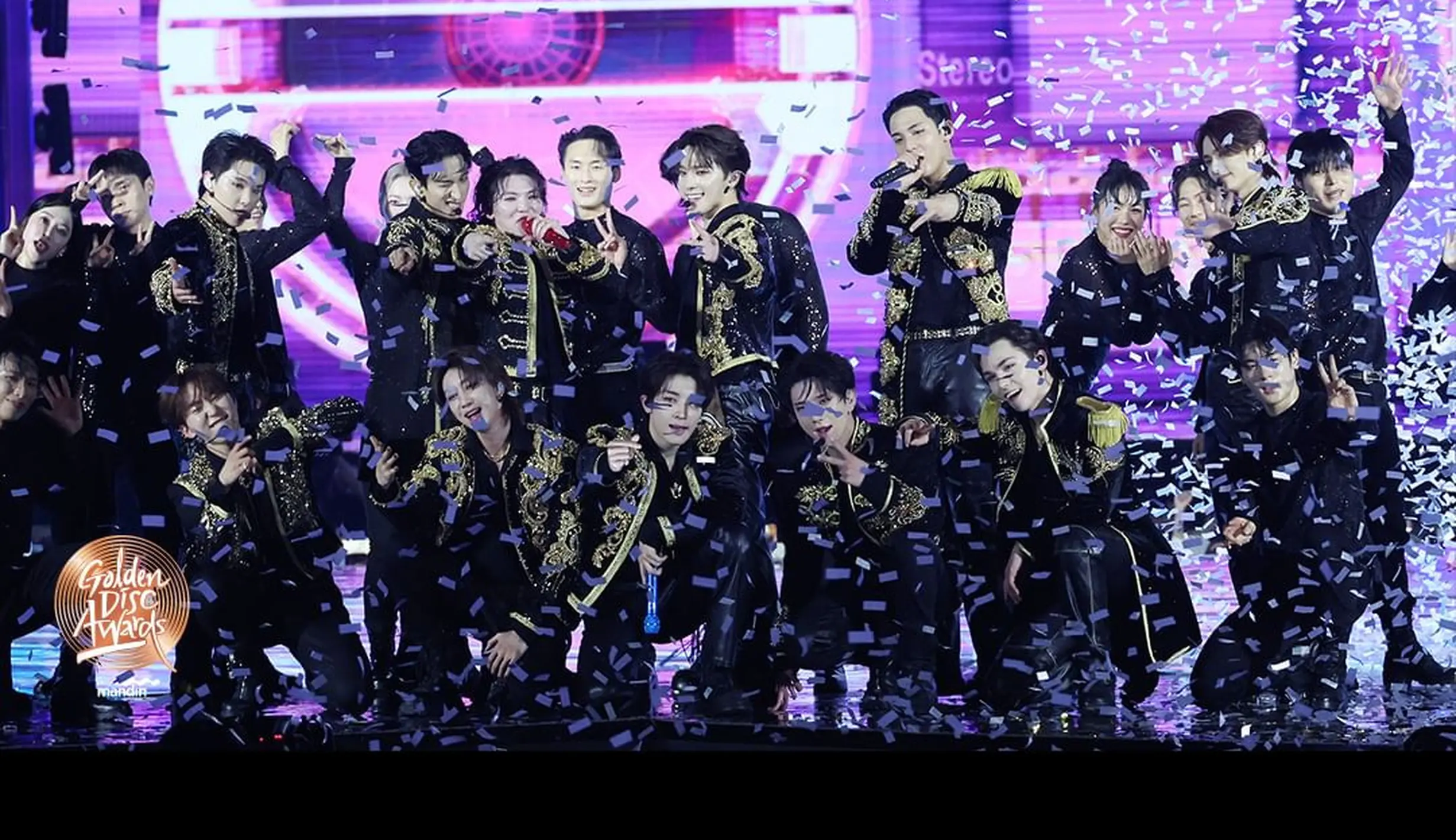 6 Potret Memesona Mingyu SEVENTEEN di GDA 2024, dari Red Carpet hingga ...