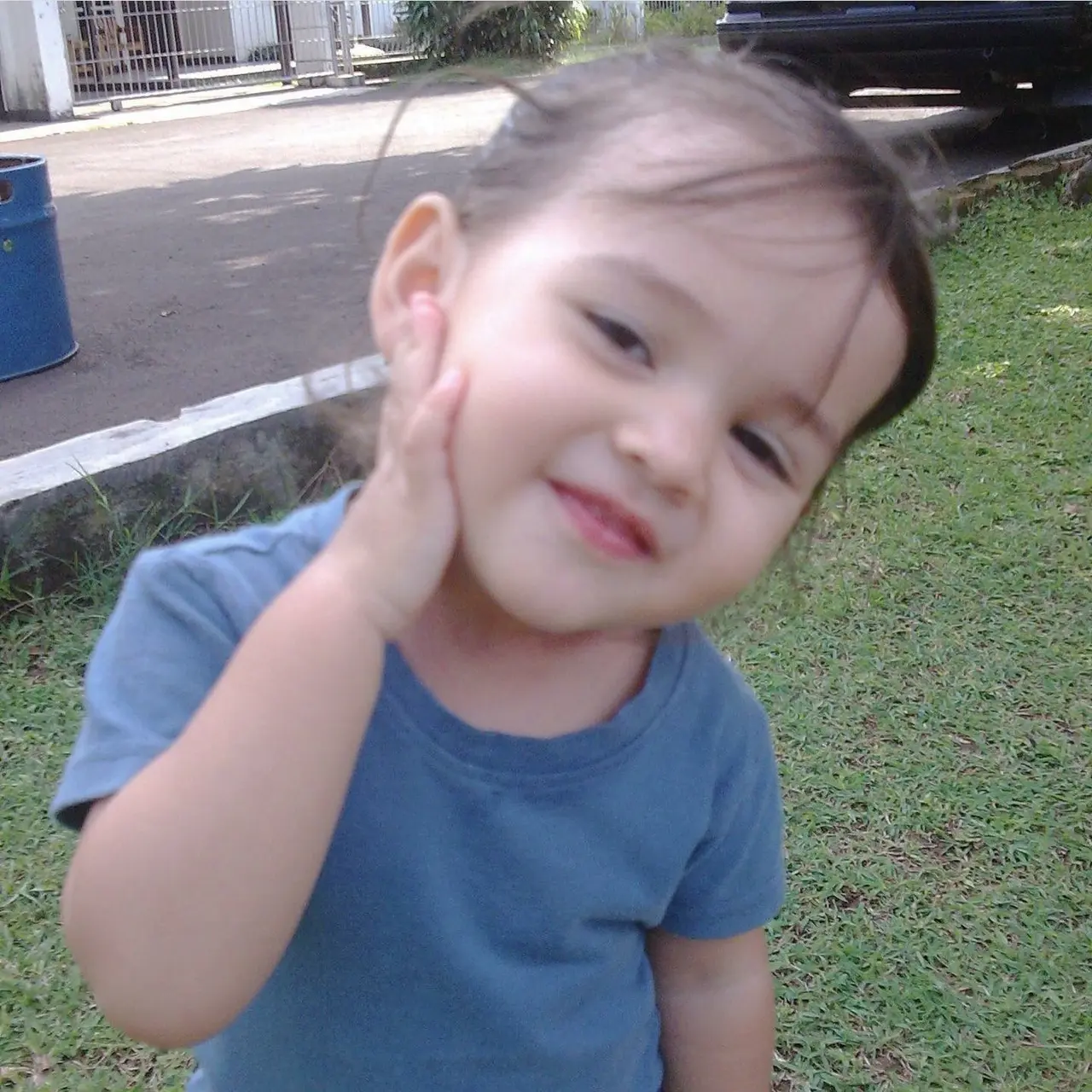 6 Potret Masa Kecil Sandrinna Michelle, Cantik Sedari Dulu - Hot ...