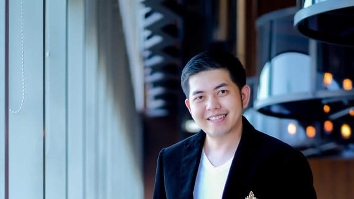 Ronald Setiawan Menjadi Kenal Banyak Artis Setelah Mendirikan Klinik ...