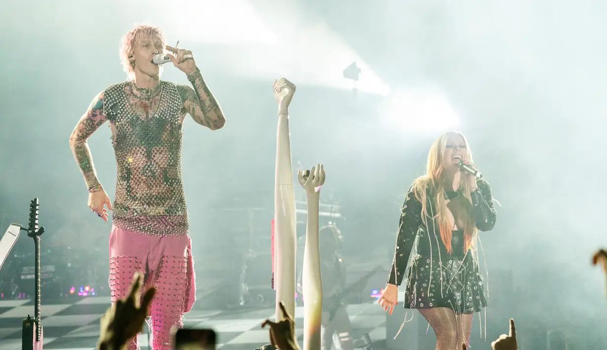 Machine Gun Kelly Guncang Konser di Kampung Halaman - Foto Liputan6.com