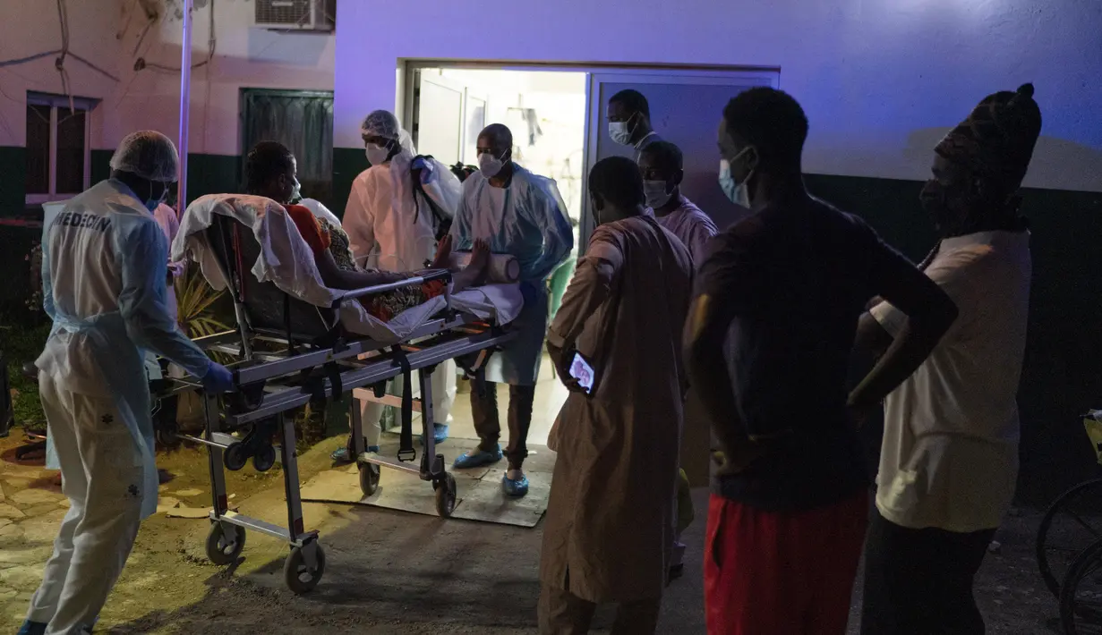 FOTO: Perjuangan Tim Ambulans Senegal Berjibaku dengan Gelombang Ketiga ...