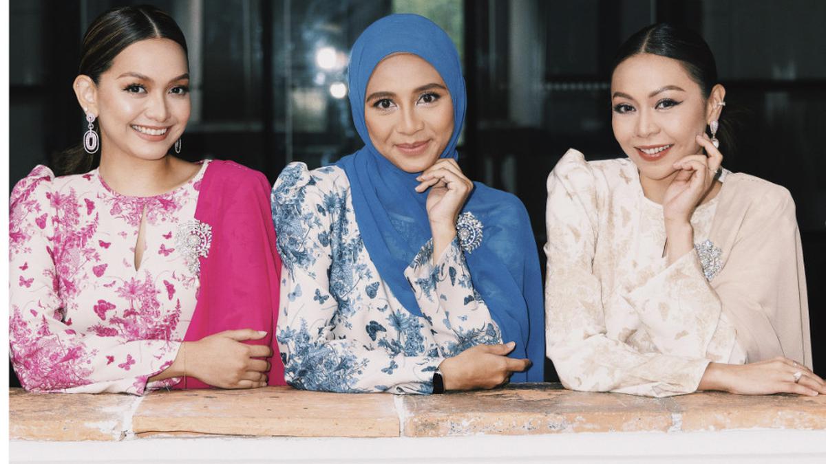 Ragam Gaya Kebaya Kurung De Fam, Girl Band Malaysia yang Viral dengan ...