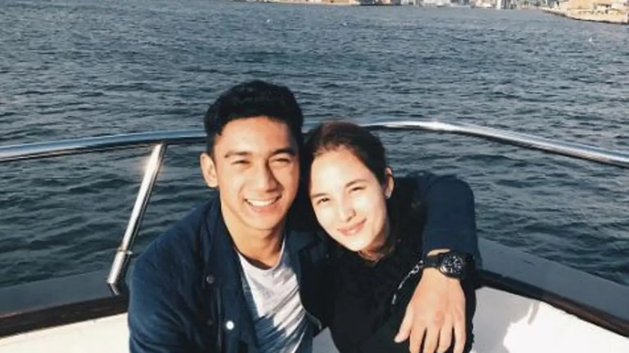Pamer Kemesraan, Chelsea Islan Disebut Mirip Sang Kekasih - ShowBiz ...