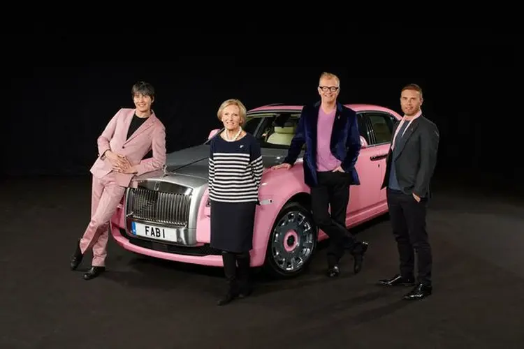 Rolls-Royce Ghost Pink Edisi Untuk Amal - Galeri Otosia.com