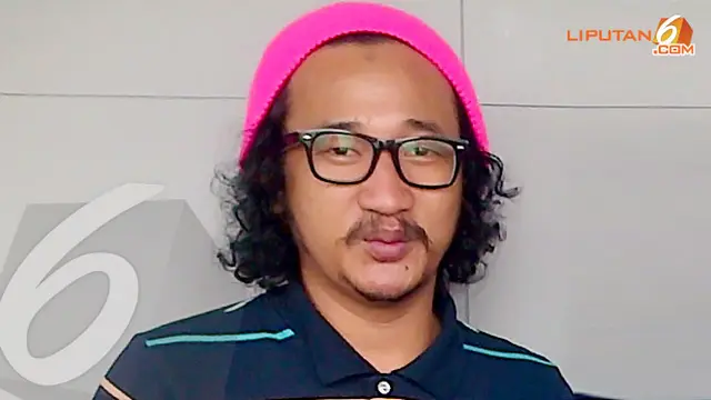 Isa Bajaj Iringi Jenazah Agung Hercules Hingga ke Kamar Mayat - ShowBiz ...