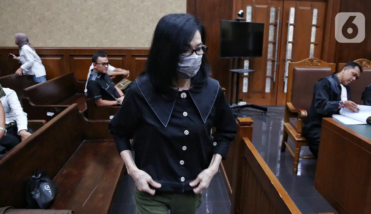 Suap Tiga Hakim PN Surabaya, Ibu Ronald Tannur Jalani Sidang Pembacaan ...